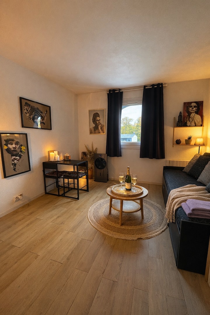 L’app’art • Studio Cosy • 5 Min Caves • Parking - Reims