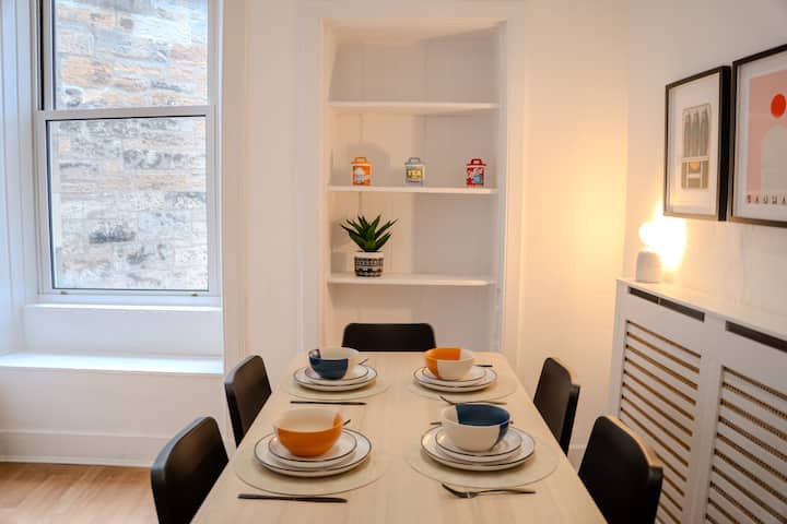 Spacious Flat In Central Edinburgh Location - Edinburgh
