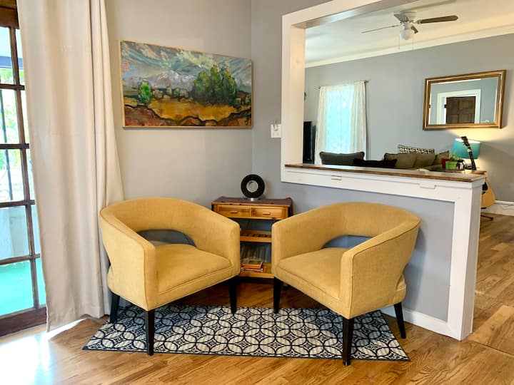 Spacious Victorian Bungalow: Garden Of The Gods - Manitou Springs, CO