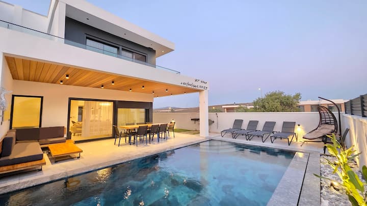 Alaçatı Modern Villa (Built In 2025) - Alaçatı
