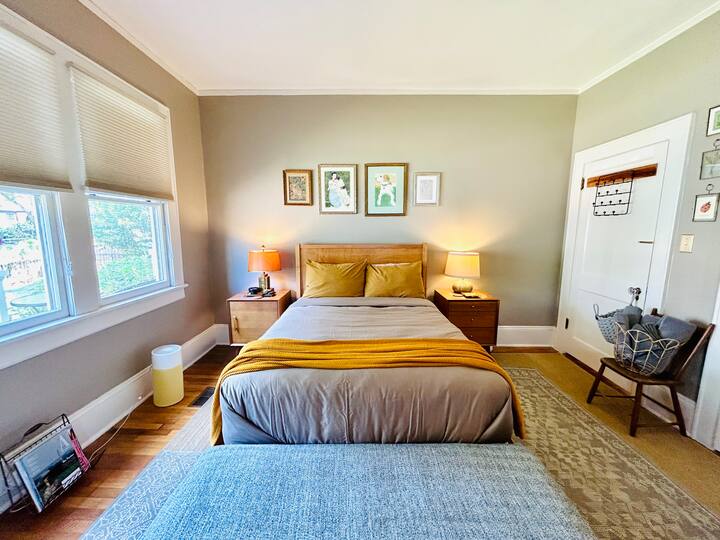 Sunny, Serene + Walkable | Dog Lover’s Delight - Durham, NC