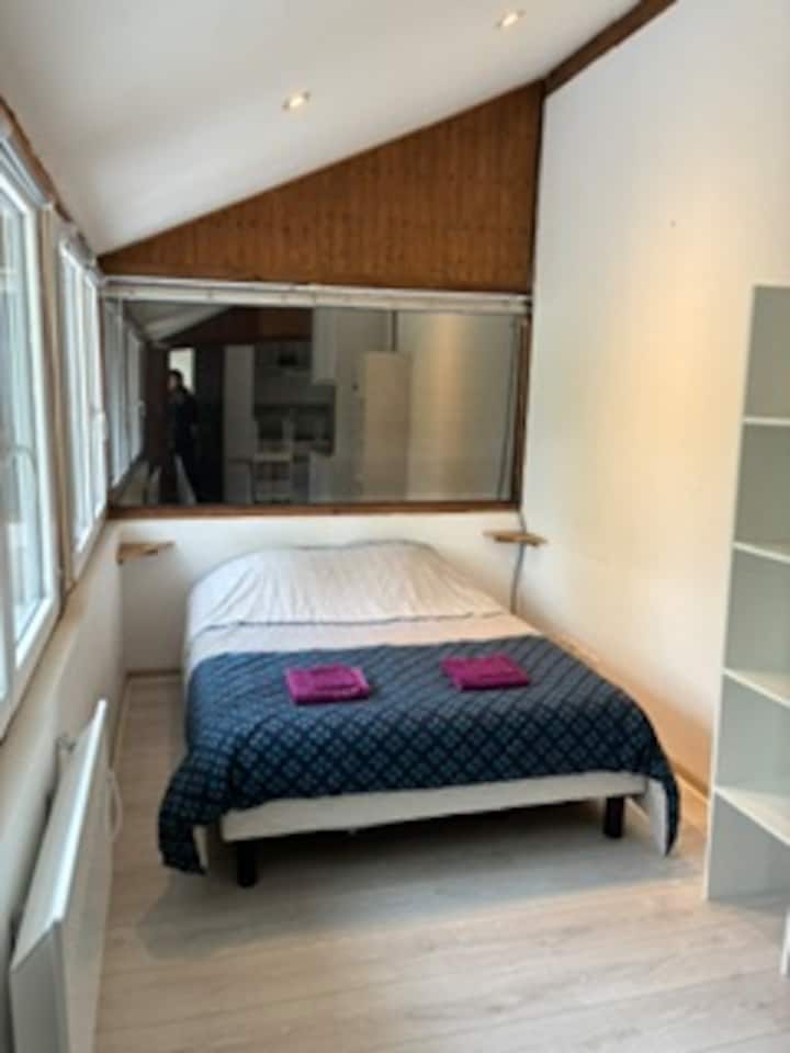 Studio (1)  Calme Avec Jardin Pour 2 Personnes - Noyon