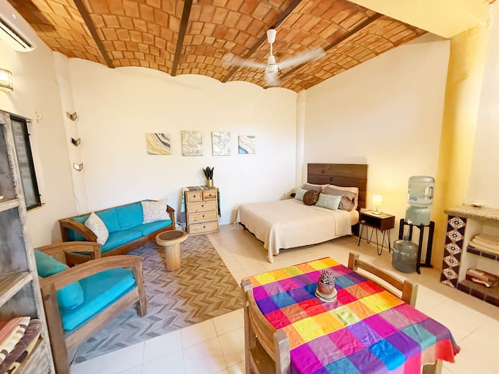 Estrellita * Stylish Cozy Studio Beach Getaway - Lo de Marcos