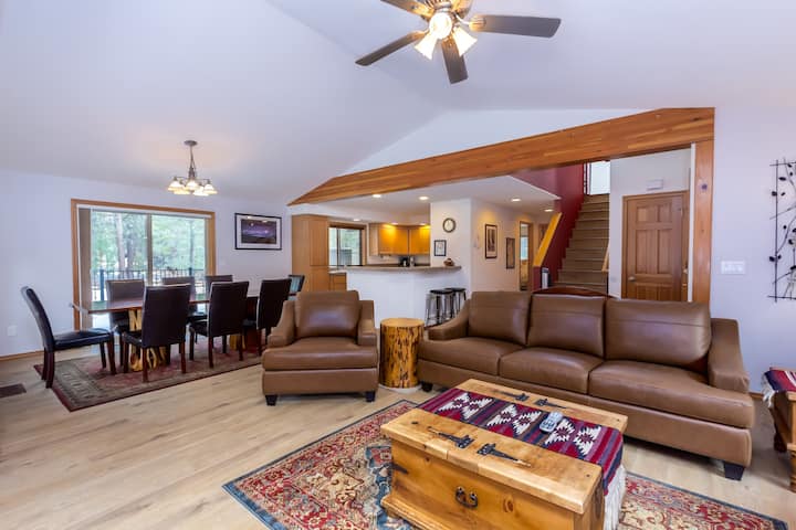 Juni18 - Spacious Family Home, A/c, Hot Tub - Oregon
