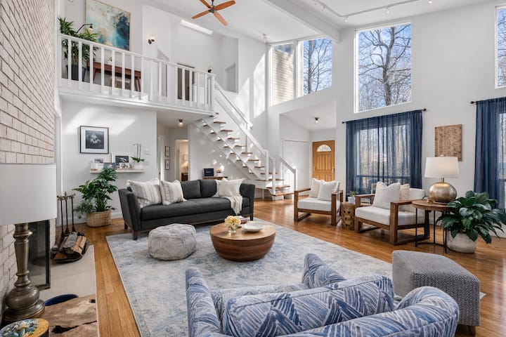 Near Camelback Water Parks, Hot Tub, Hiking, Games - Tannersville, PA