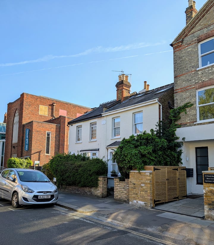 Central Teddington Hideaway - Hampton