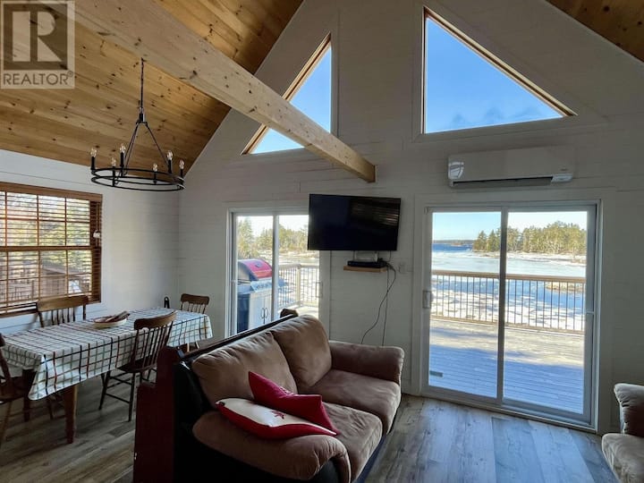 Blue Heron Cottage - Nova Scotia