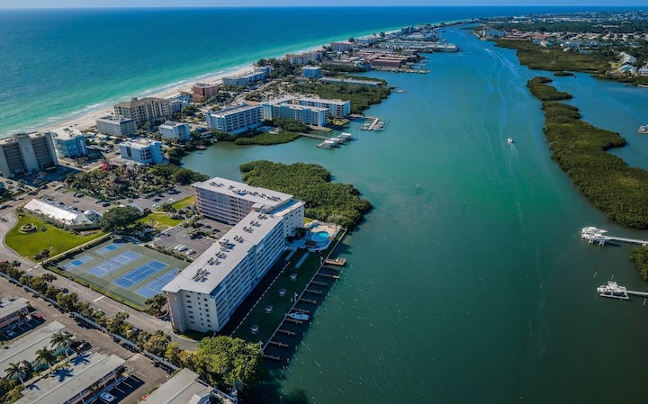 Spectacular Gulf View, Bay Shores Yacht & Tc - Indian Shores, FL