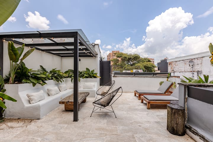 Provenza-villa 8 Hab/8 Baños Y Piscina - Medellín
