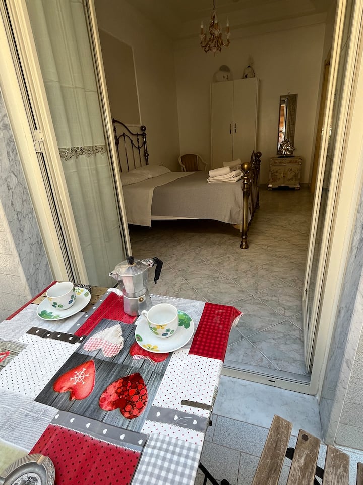 Spaccanapoli 22 - Naples