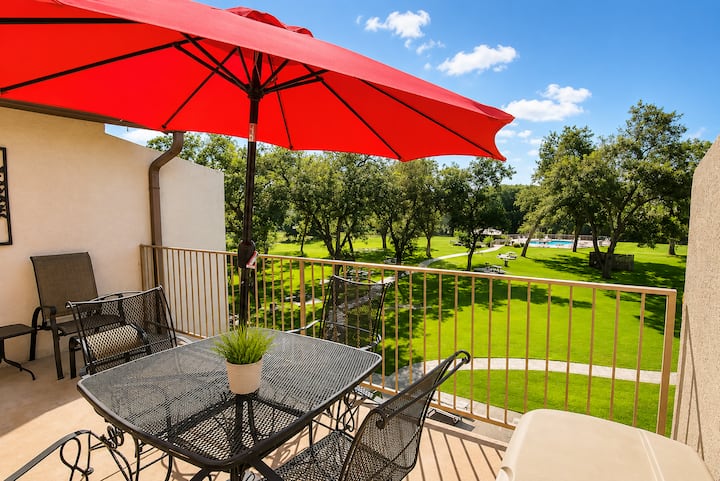 Jack's Penthouse | Guadalupe River | Walk To Comal - 新布朗費爾斯