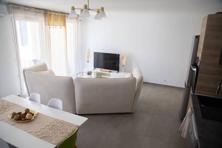 Appartement 2 Chambres éPuré Et Lumineux - Martigues