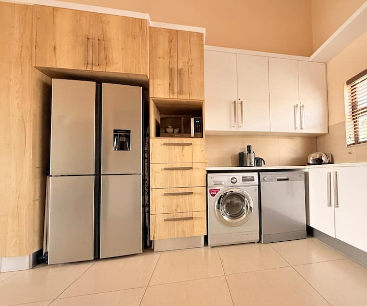 Japandi Chic Apartment - Windhoek