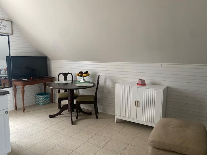 Beautiful Studio, Approx. 6-7 Miles To Downtown. - Greer, SC