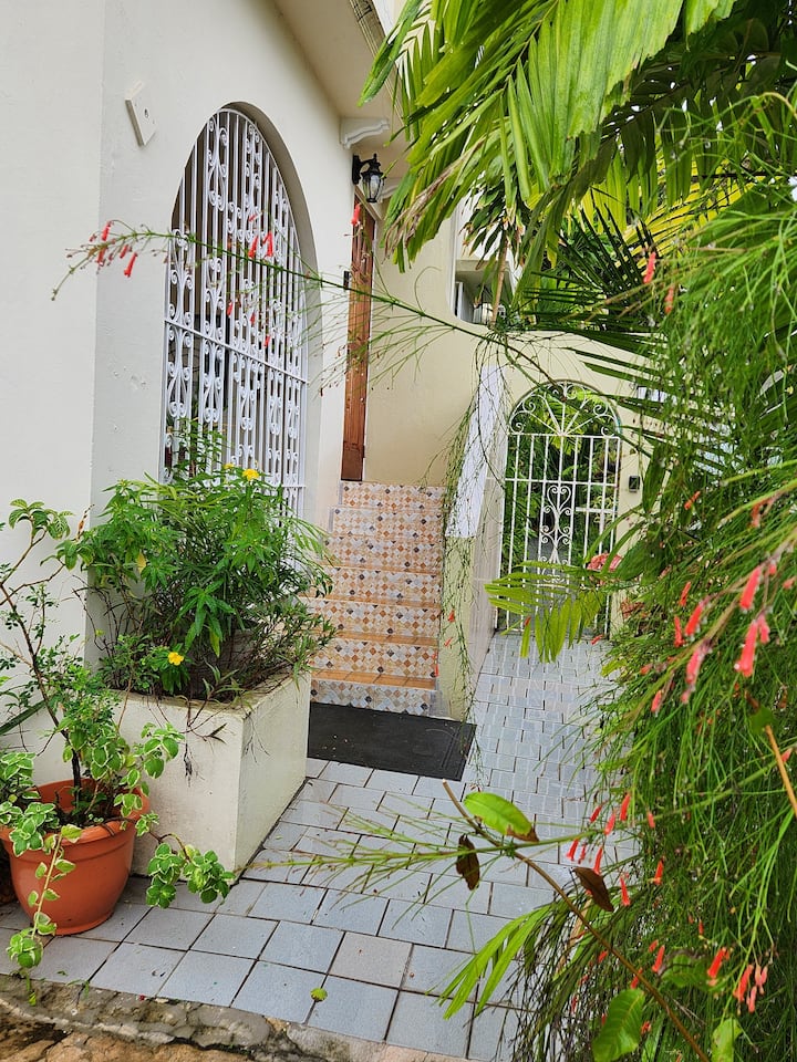 Beautiful Private Quiet 3 Bedrm Home Garden View - San Juan, Puerto Rico