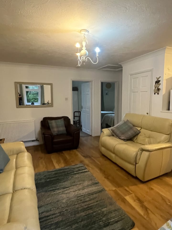 Woodhouse Holiday Cottages, Fir Cottage, Henfield. - Steyning