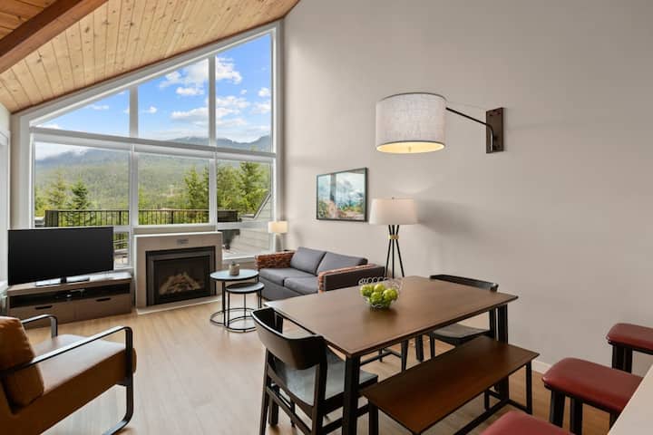 2bd View Condo Whistler Creekside Village Sleeps 8 - Whistler