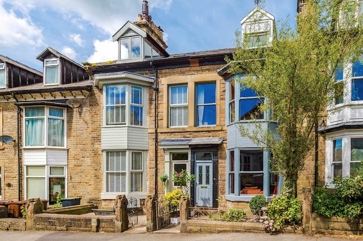 Spacious Peak District Victorian Family Home - Buxton