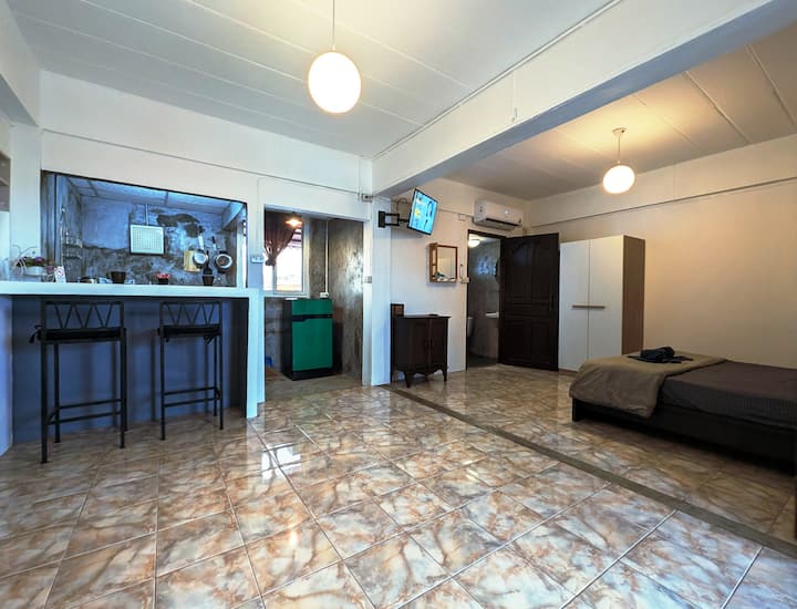 *No Contact Check In* - Large Studio + Kitchen #1 - Chiang Mai