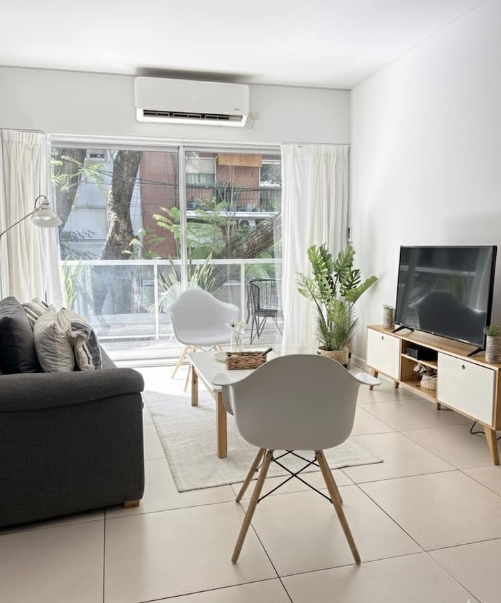 Palermo, 2 Amb. Cómodo Y Cerca De Todo. Balcón - Buenos Aires