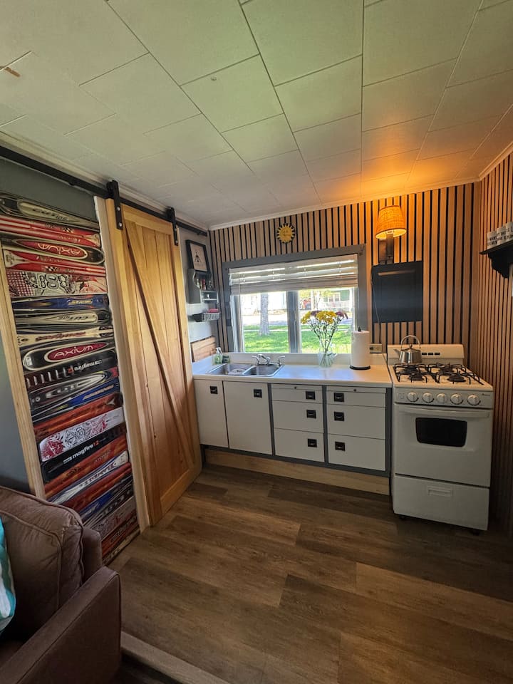 Tiny House In The Heart Of Ellicottville - Ellicottville, NY