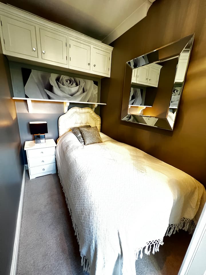 Comfortable Little Gem, Just 1 Mile From Bath - Bath