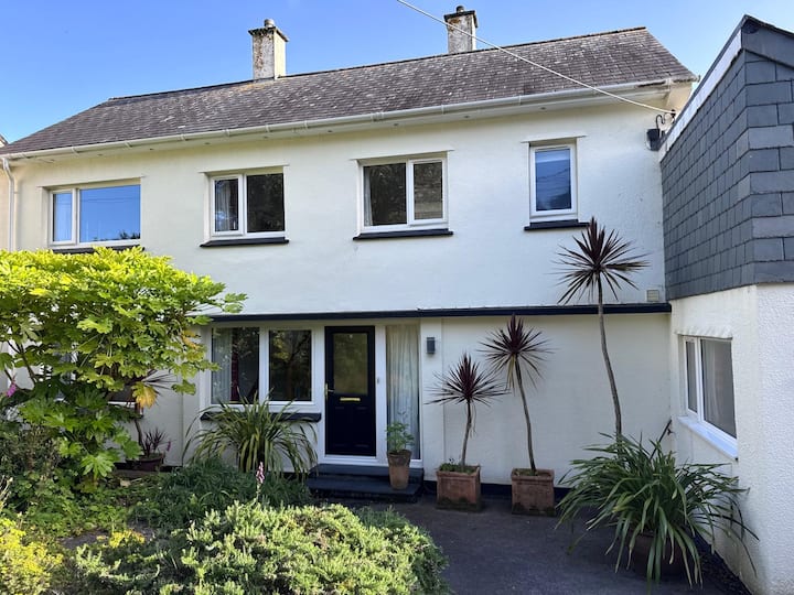 Stylish Detached House In St Austell - St Austell