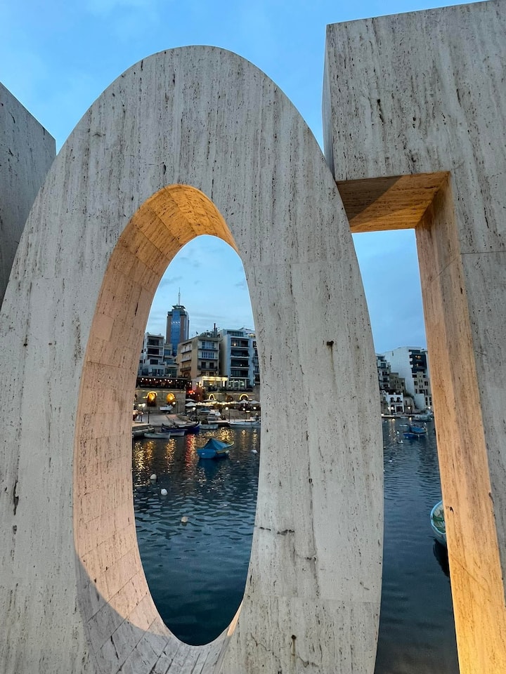 Superior 1 B/r In St Julians Prime Zone+ - Malte