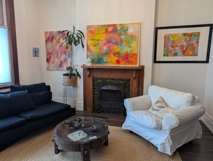 Grand Sunny Apartment -Mcgill. Hospital .Ndg - Montreal