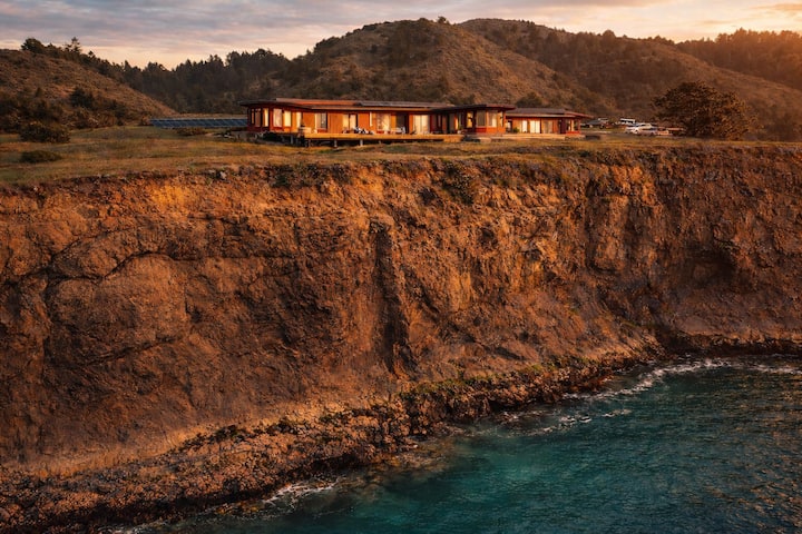 Ocean View, Hot Tub, Sauna, Stairs To Ocean - Westport-Union Landing State Beach, CA