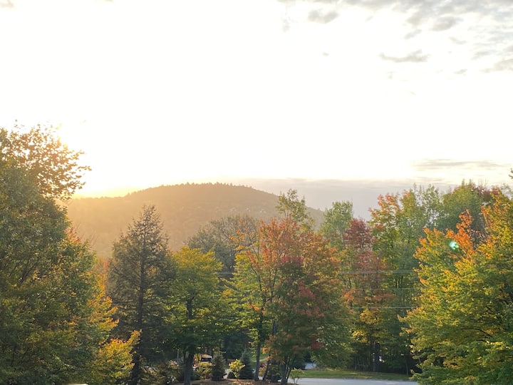 Escape To The White Mountains At Nordic Village! - Jackson, NH