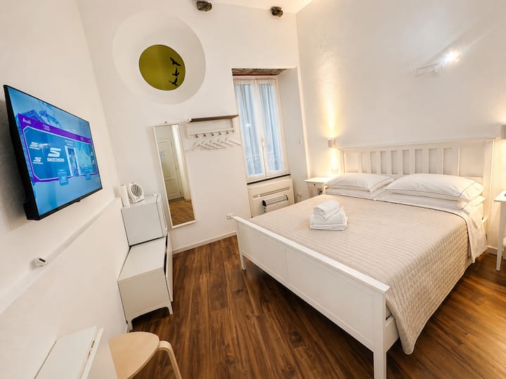 Charming Double Room - Main Street Vernazza - Vernazza