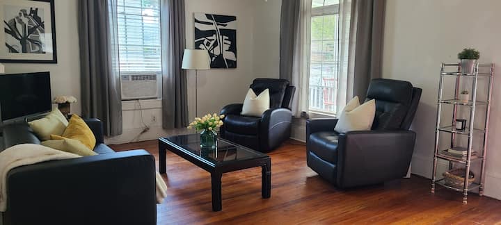 Eclectic Apt In West Midtown Atl - Atlanta, GA
