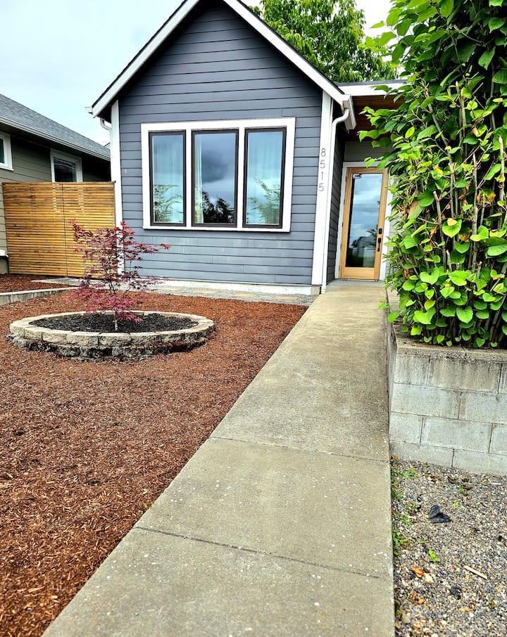 Ne Sanctuary-award Winning Home (Promotions) - Portland, OR