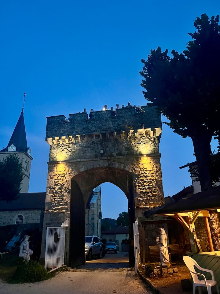 Le Gîte Du Château - Lac des Sapins