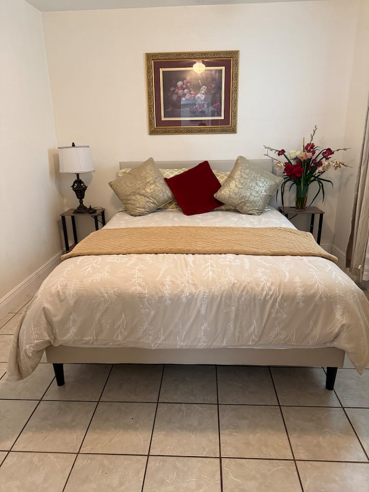Cozy Guest Suite Near Tampa Bay - Tampa, FL