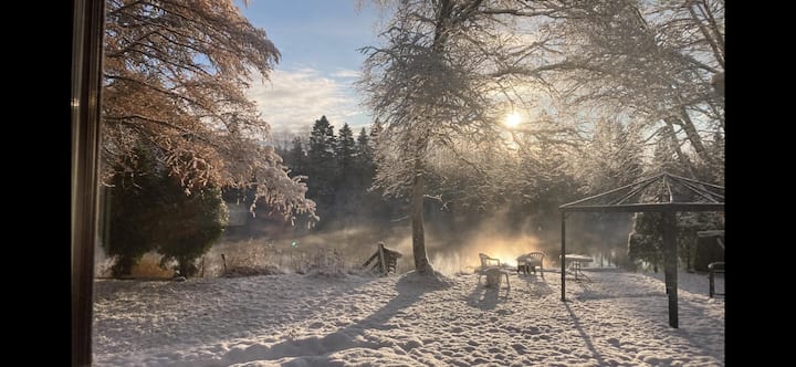 Le Hippie Happy Shack Et Son Bord De L'eau - Saguenay