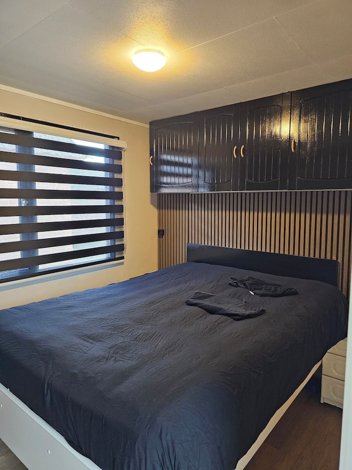 Houten Chalet Nabij Beekse Bergen En Safaripark - Oisterwijk