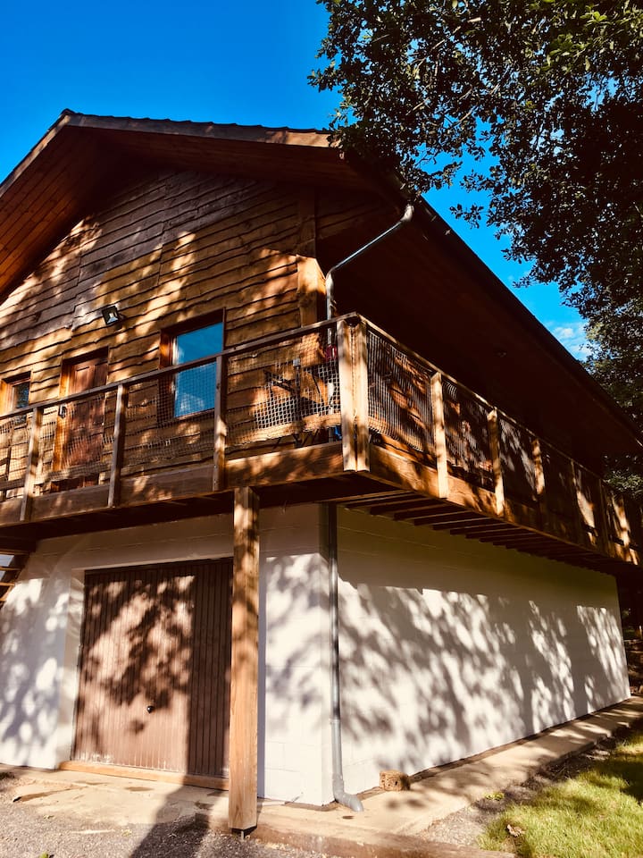 Chalet Aux Chênes En Ardennes Dans Un Cadre Calme - Marche-en-Famenne