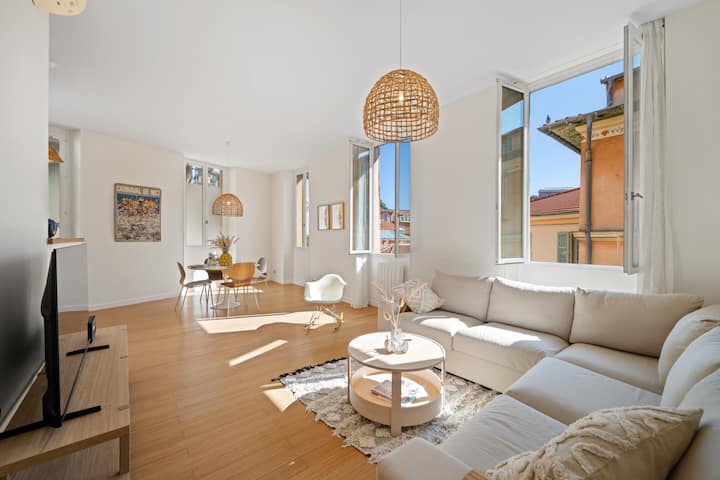 100m2 Lumineux Avec Vue - Vieux Nice - Plage 1 Min - Musée Matisse, Nice