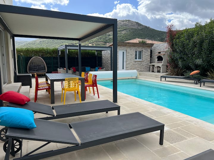 Villa 180m² Climatisée, Wifi, Piscine Chauffée 30° - Calvi