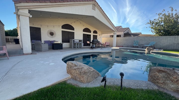 Desert Dame, Cool Play Pool&patio Family Friendly - Mesa, AZ