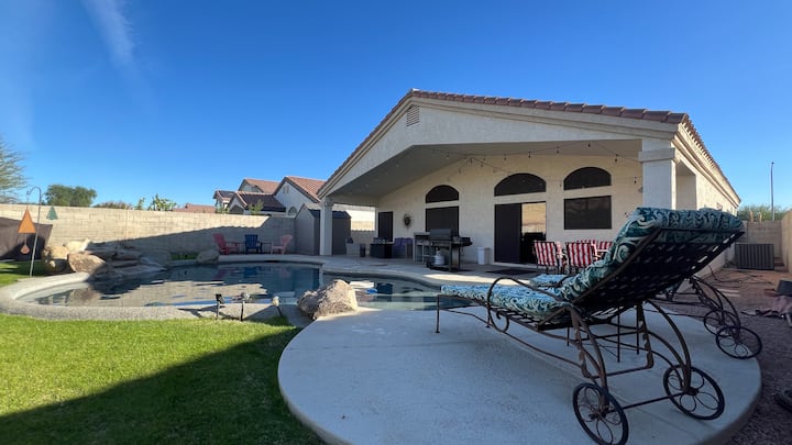 Desert Dame, Cool Play Pool&patio Family Friendly - Mesa, AZ