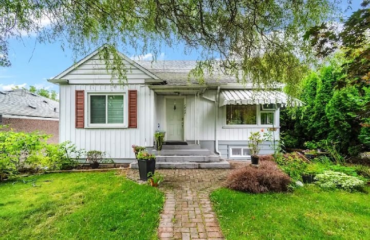 Vancour 2b, Semi-bsm, 10m To Dt, Air Condition - Vancouver