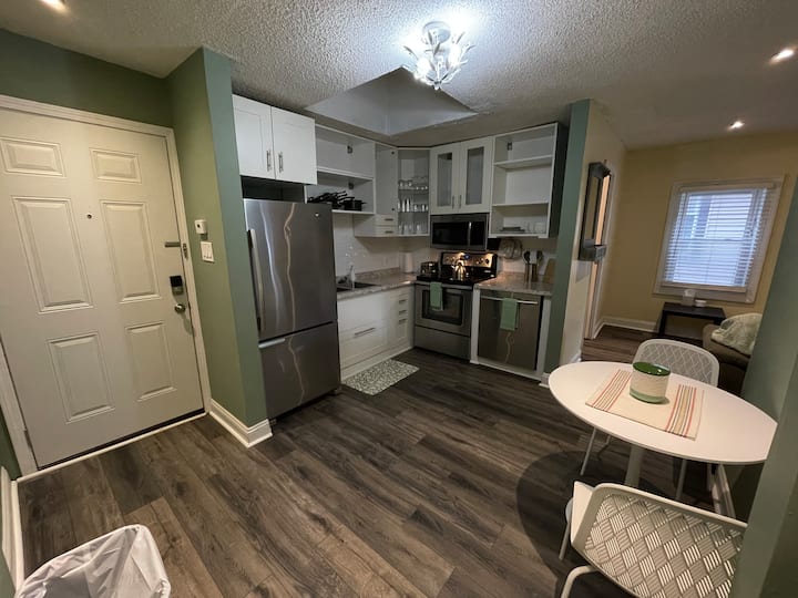 Hertel Living : One Bedroom Skylight Apartment - Buffalo, NY