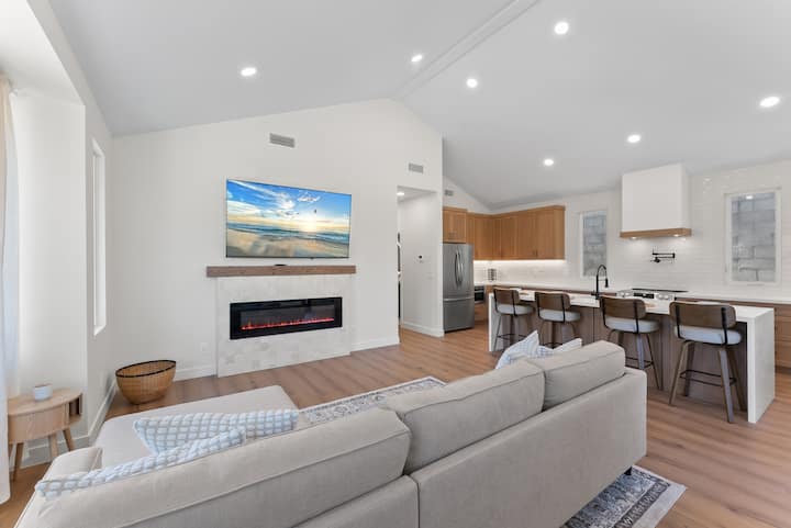 New! 3br Oasis | Near Sharp Grossmont & Sdsu - Lakeside, CA