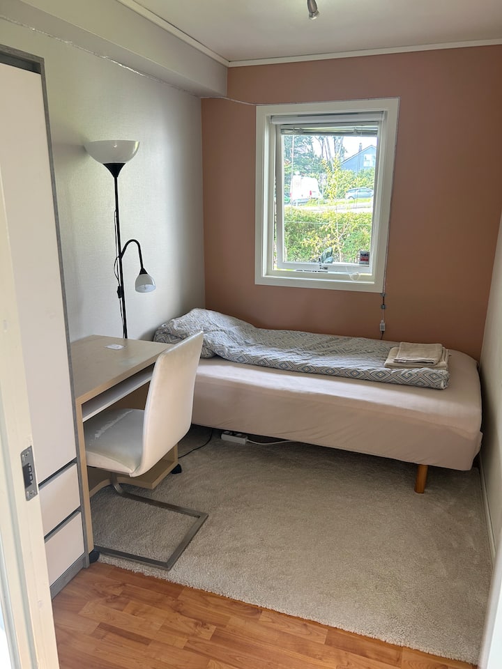 Private Room In Tjensvoll , Stavanger , Norway - Stavanger