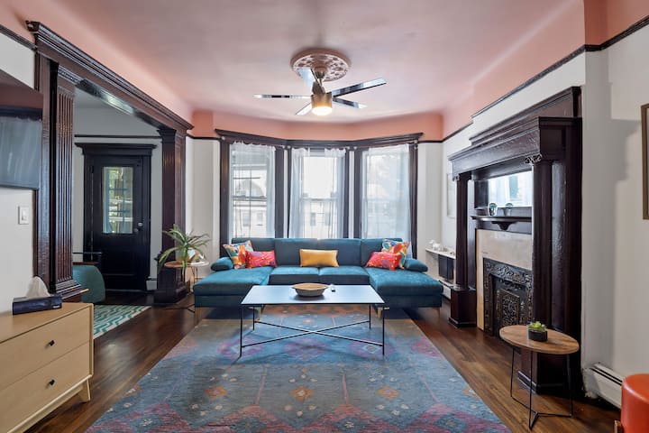 Spacious 3bd Stay | Near Path• Parking Avail• - 세카우커스