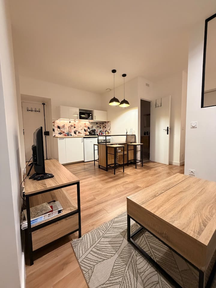 Cosy Apartment In Montmartre - Paris