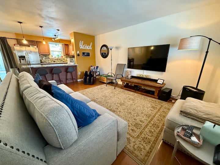 Lake Hood/airport Family Ranch 3 Br W Patio - Anchorage, AK